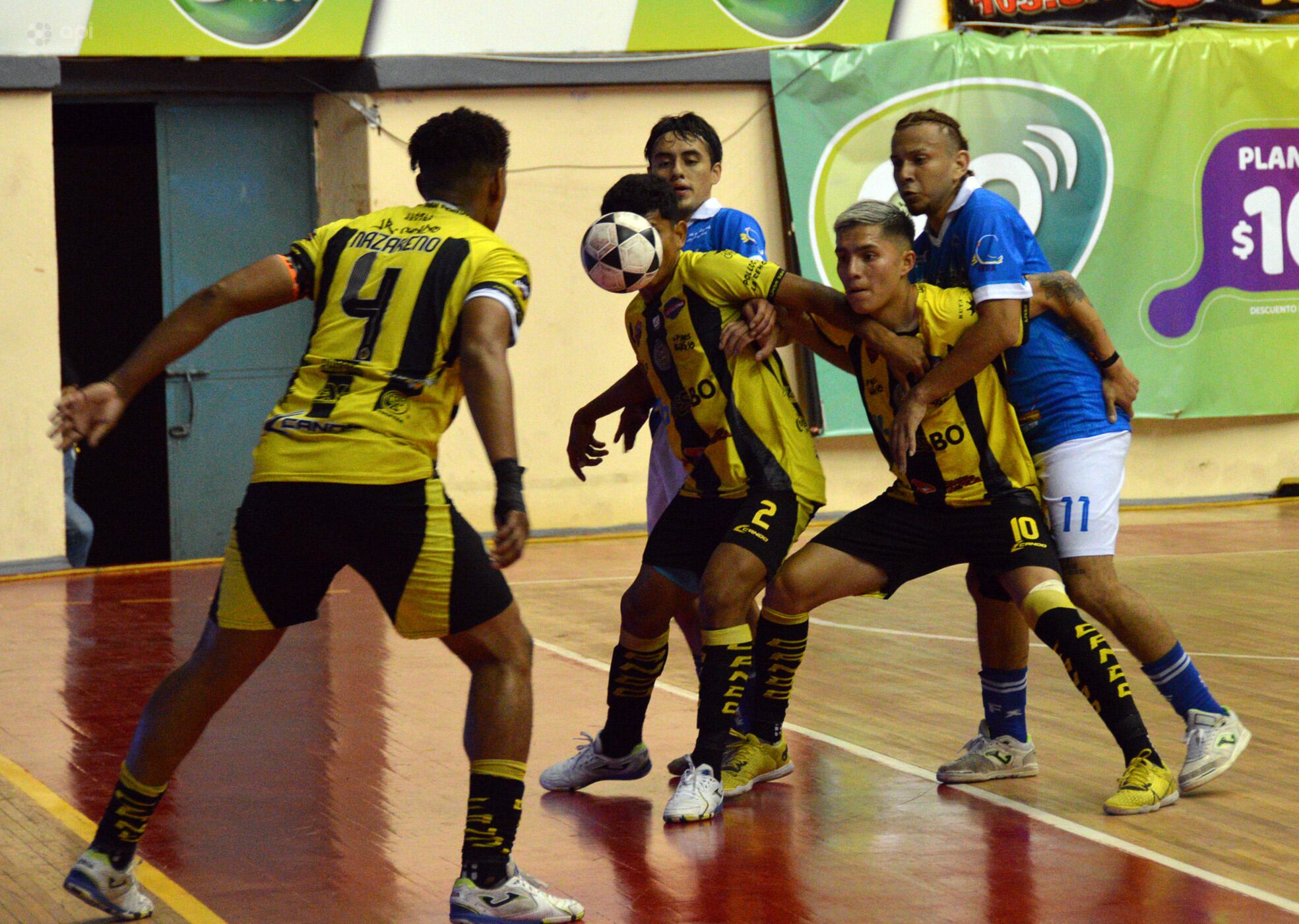 El Mundialito de los Pobres 2025 inicia con clásicos barriales en Cuenca