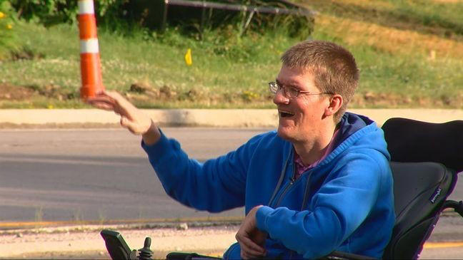 Northern Kentucky's 'Wheelchair Waver' hit by suspected drunk driver