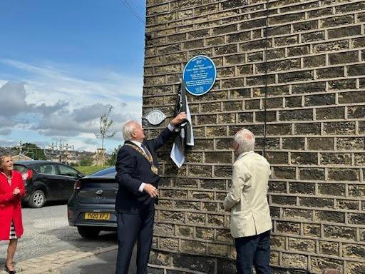 Blue plaque tribute to 'wonderful and feisty' Halifax woman who was ...