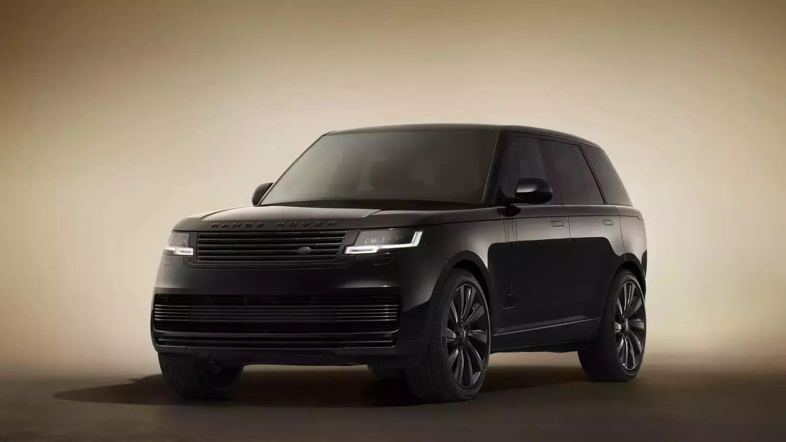 Sleek & Powerful: Range Rover’s SV Black Edition Revealed
