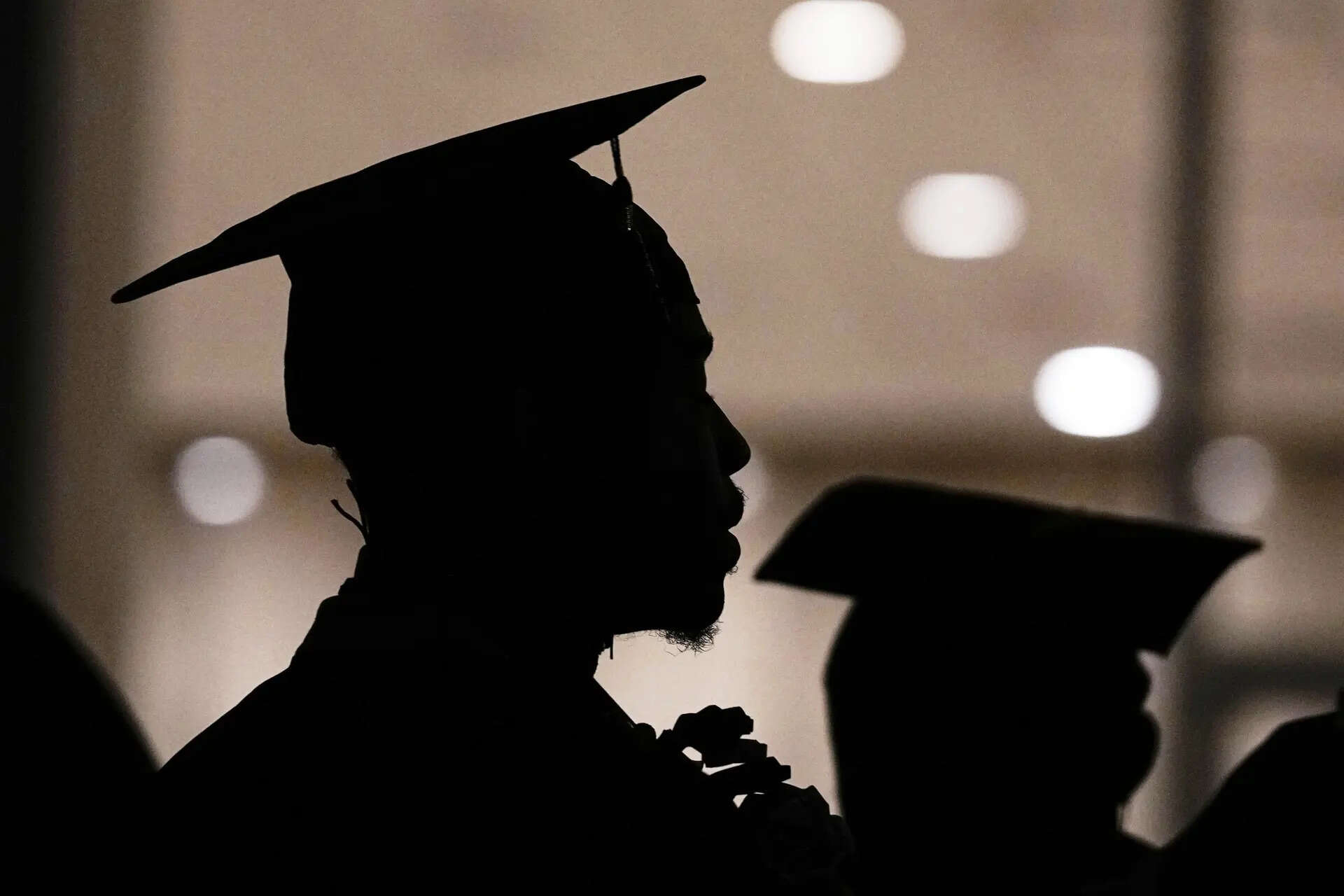 Degrees of risk: These college majors are most likely to leave you ...