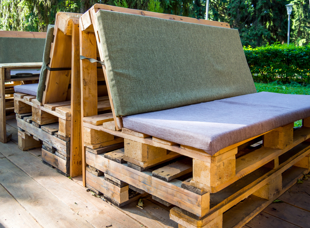 17 Budget Patio Furniture Ideas from Pallets