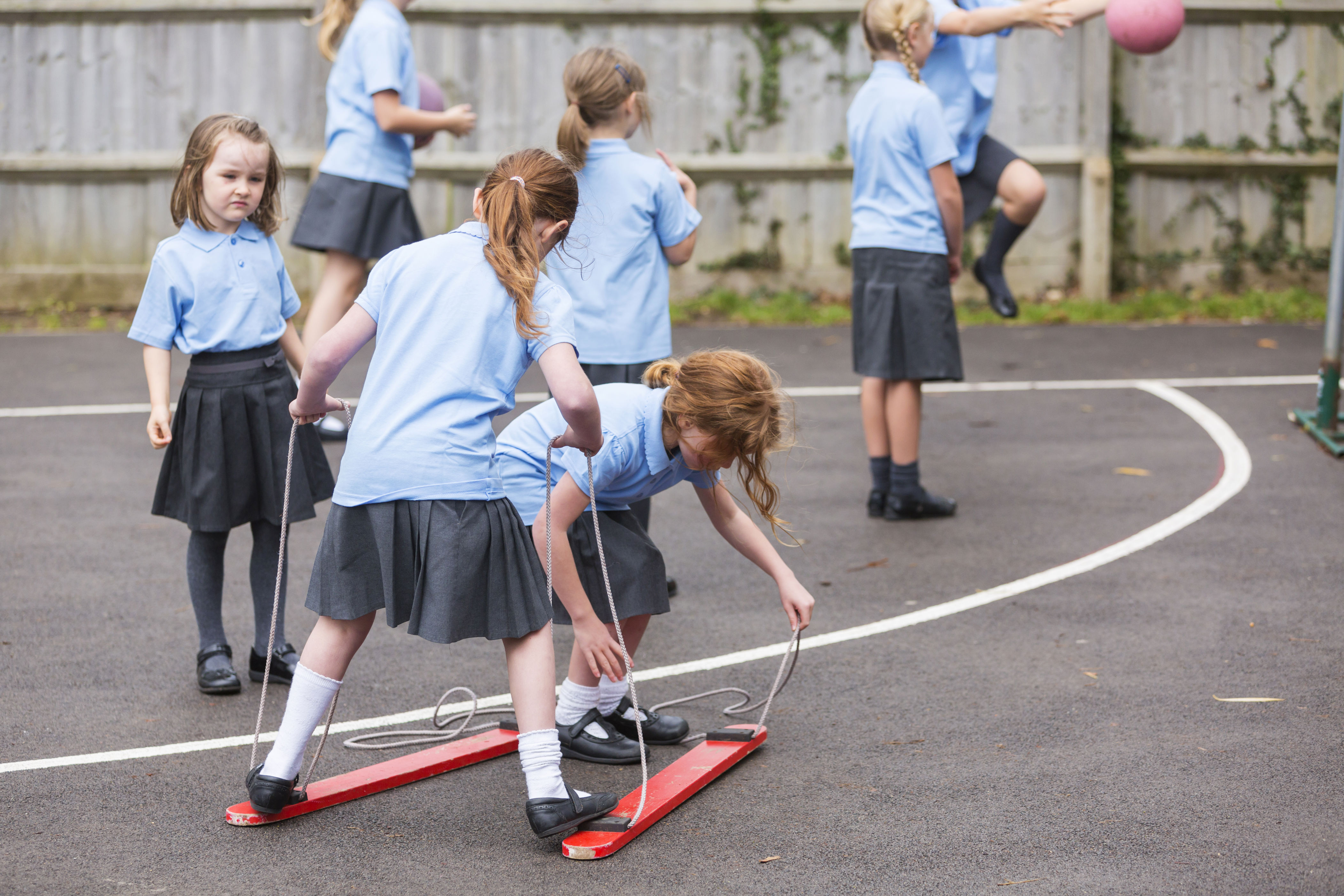 Hot and wet play explained as schools stop kids from going outside ...