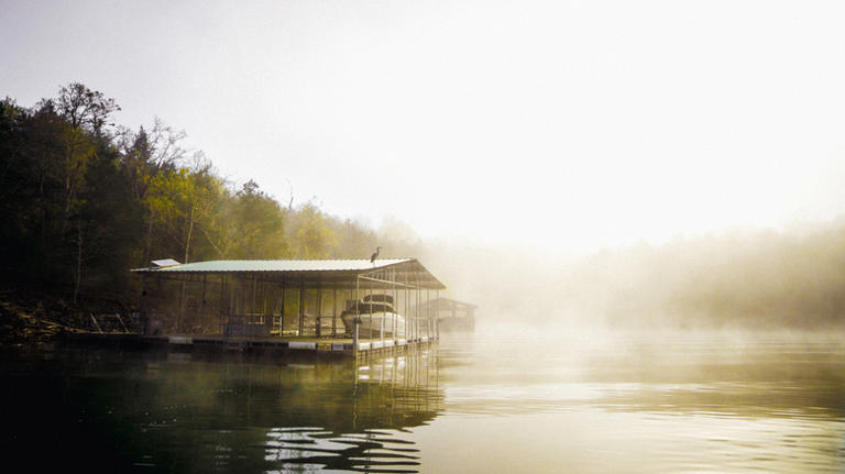 The Ozarks' Overlooked Lake Town Is A Secret Missouri Spot For A Lazy ...