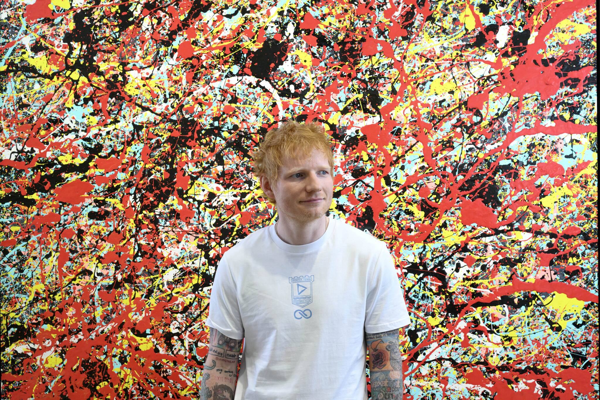 Für den guten Zweck: Ed Sheeran verkauft Kunstwerke in London