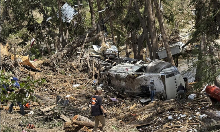 FOTOS: Continúa búsqueda de 170 desaparecidos por inundaciones en Texas; suman 120 los muertos