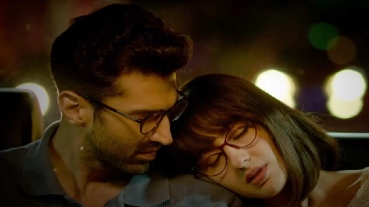 Metro In Dino Week One Box Office: Aditya Roy Kapur and Sara Ali Khan ...