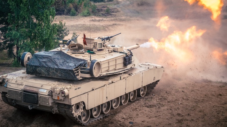 What Does The Inside Of An M1 Abrams Tank Look Like?