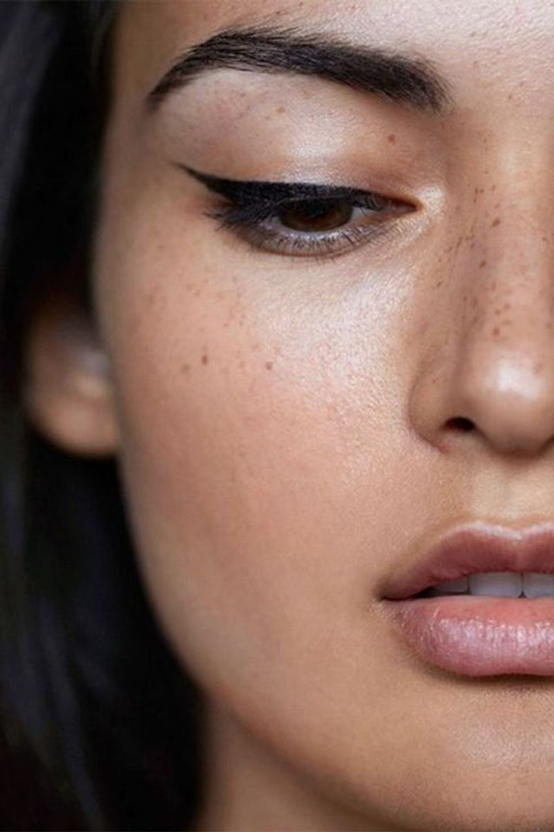 18 Stunning Makeup Looks to Highlight and Accentuate Small Eyes