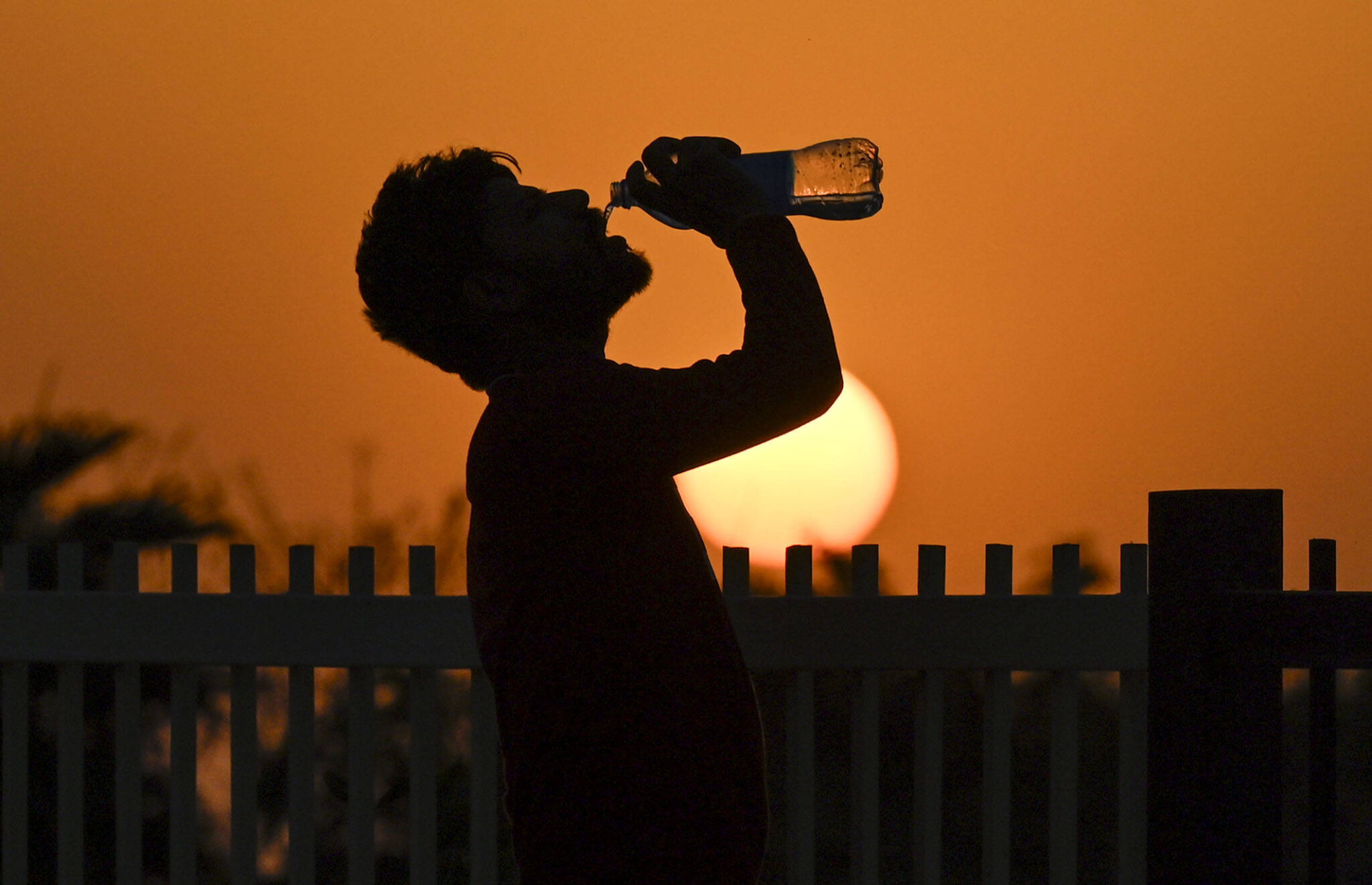 The Ultimate Guide For Staying Properly Hydrated (Yes, Drinking Too ...