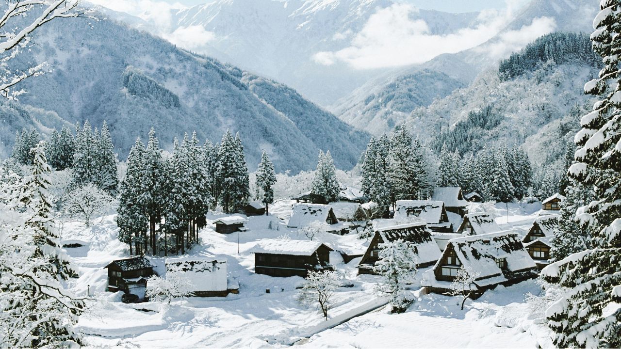 11 Snowy Villages That Turn Into Real-Life Winter Postcards