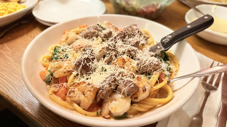 Review: Olive Garden's Calabrian Steak And Shrimp Bucatini Is Pure ...
