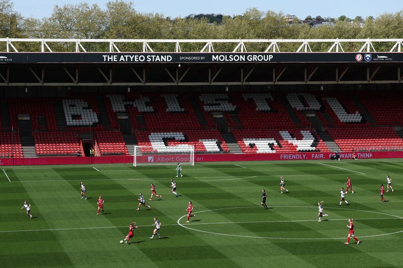 Bristol City Women confirm unique kit decision as Robins celebrate 10 ...