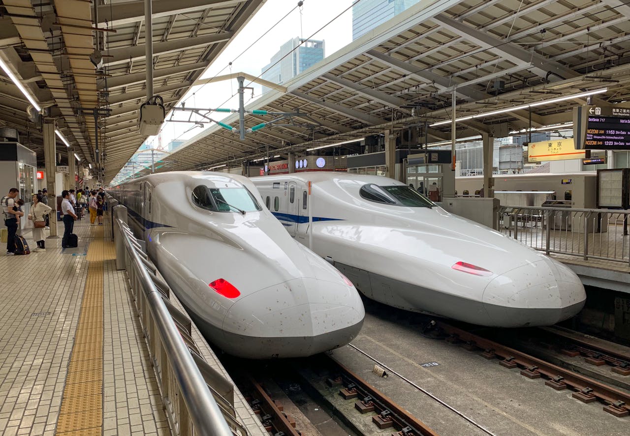 16 Eye-Opening Facts About Life in Japan vs. Canada