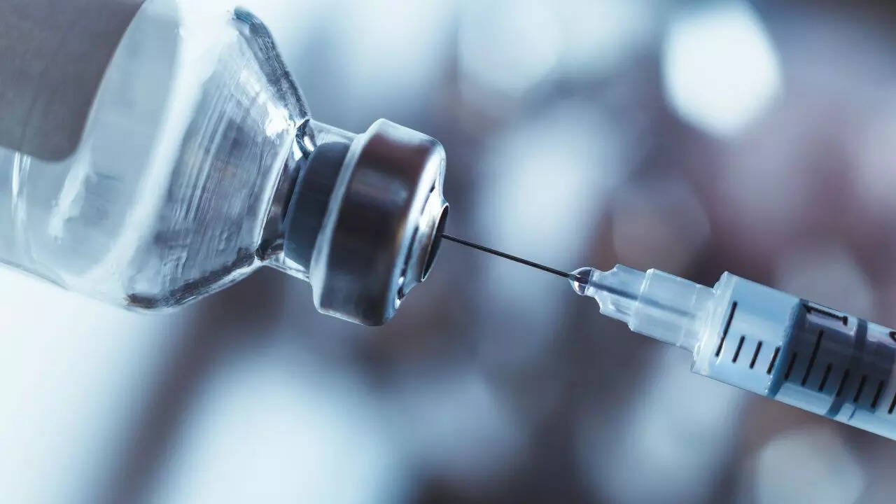 Moderna’s COVID vaccine gets full US approval for at-risk children aged ...