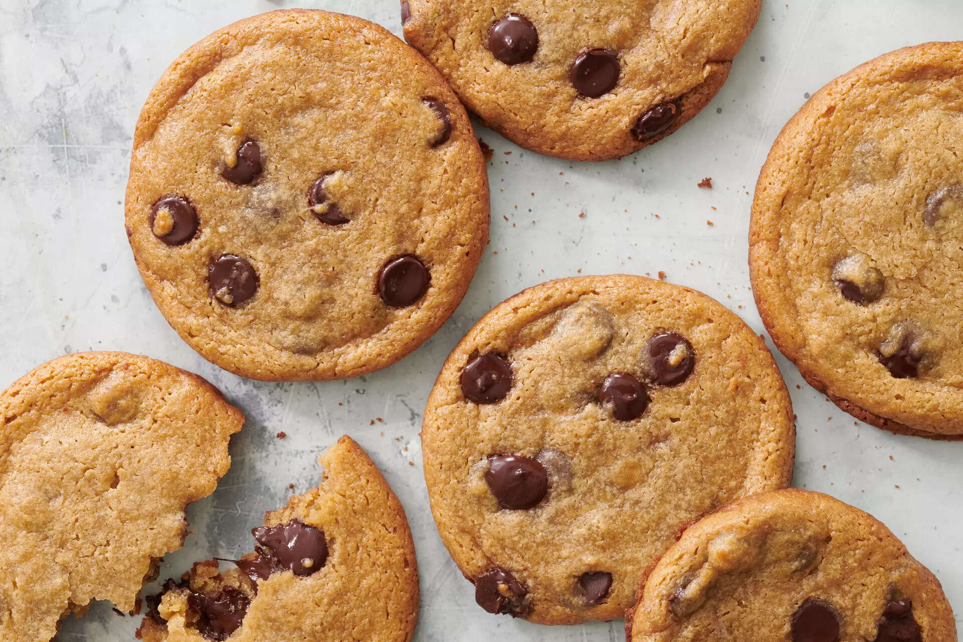 Guilt-free 4-ingredient chocolate chip cookies — no sugar, flour, or ...