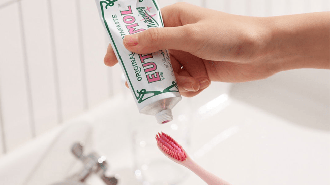 Daily Coffee Drinkers Say This Pink Whitening Toothpaste Shows ‘Huge ...