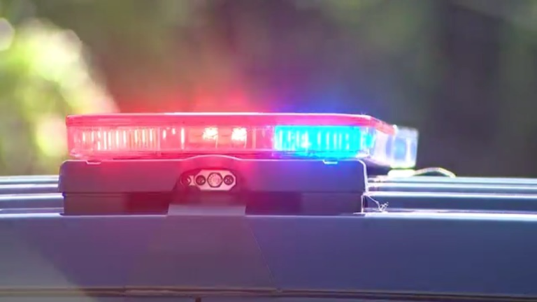 Man dies after being found shot inside crashed car in Kansas City ...