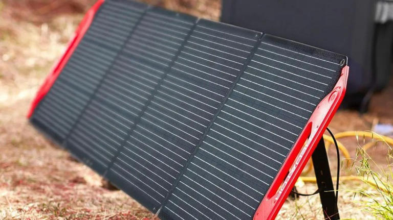 Here's What You Need To Know About Harbor Freight's Predator Solar Panels