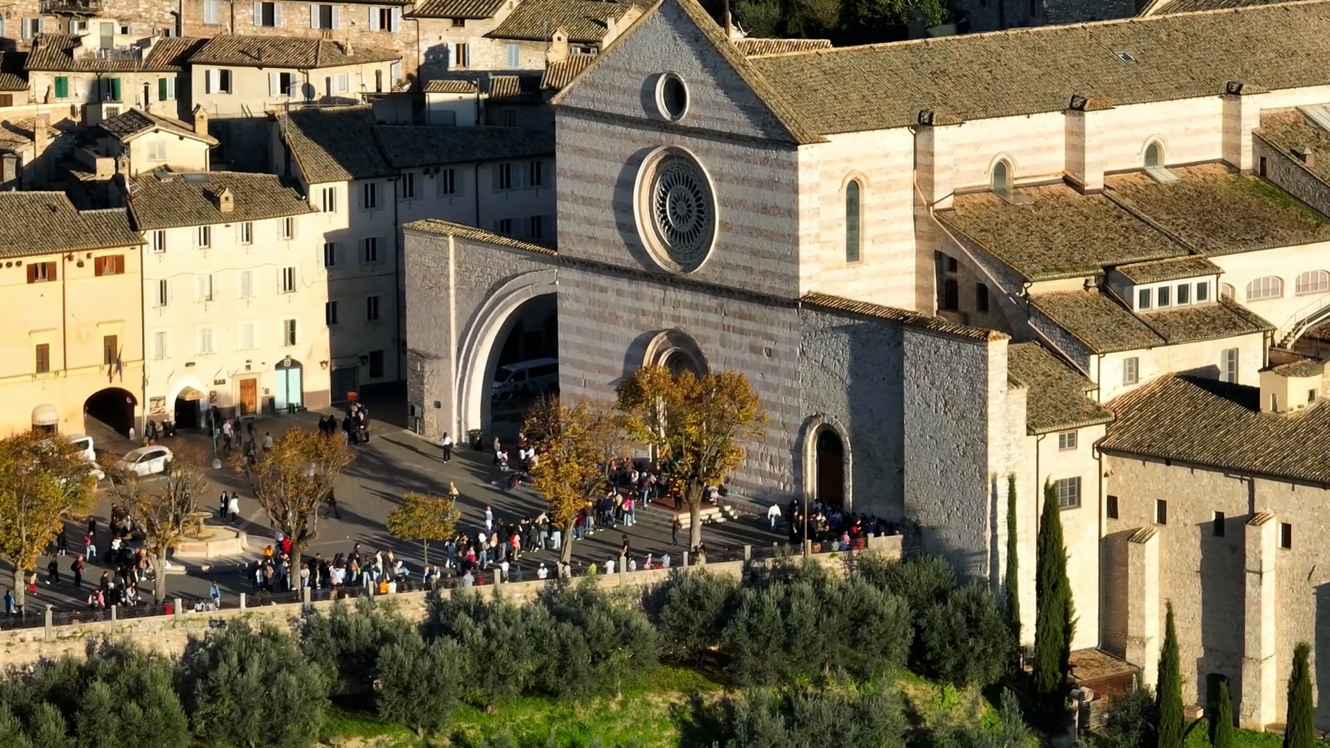 Sorvolando Assisi: tour in drone della città santa dell'Umbria