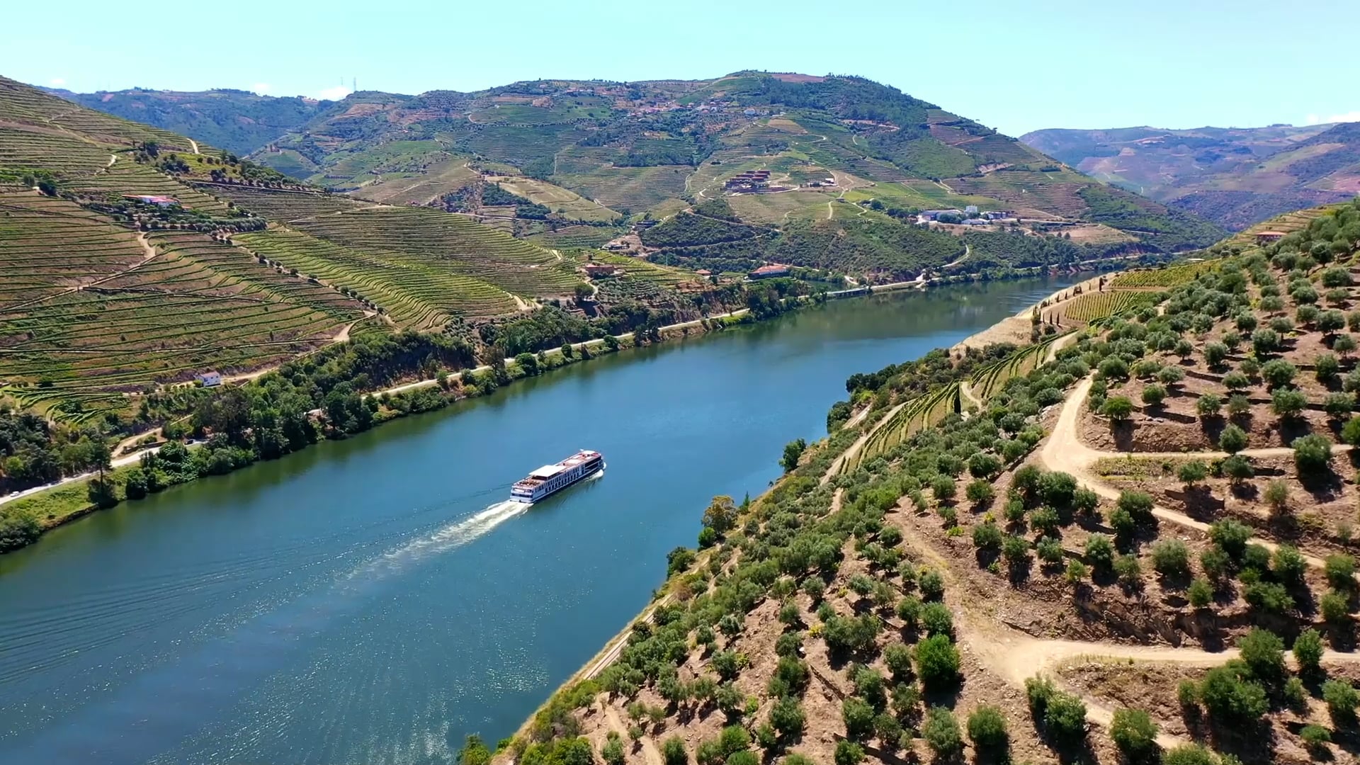 La vallée du Douro vue du ciel : le joyau paysager du Portugal