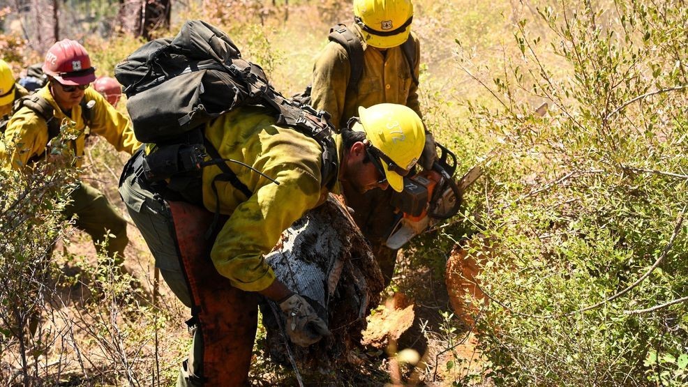 U.S. Forest Service details firefighting tactics while tackling peak ...