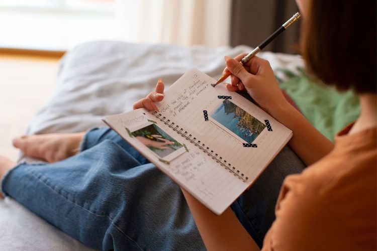 Hobi Journaling Ternyata Sangat Bermanfaat untuk Kesehatan Mental dan ...