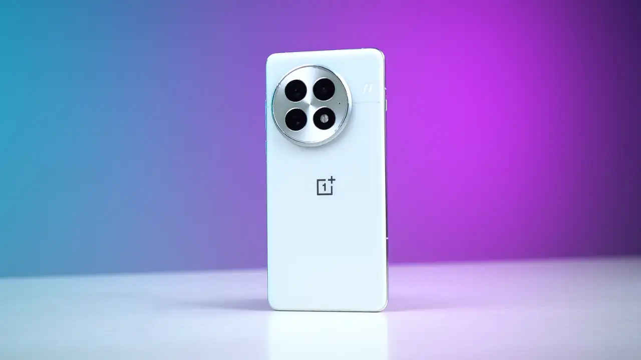 OnePlus 15 launch timeline, price, design, display, camera and all ...