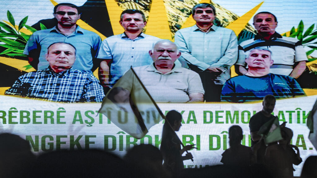 Dissolution du PKK : les combattants kurdes déposent les premières armes
