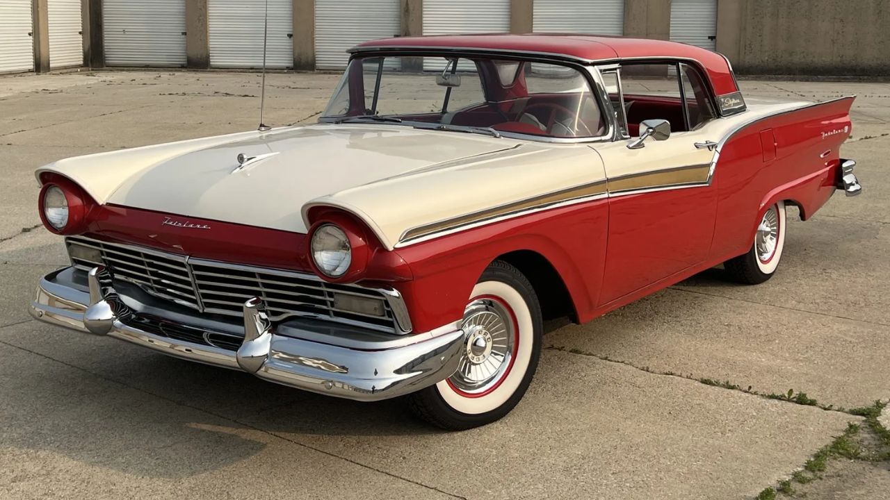 Classic cars that wore two-tone well