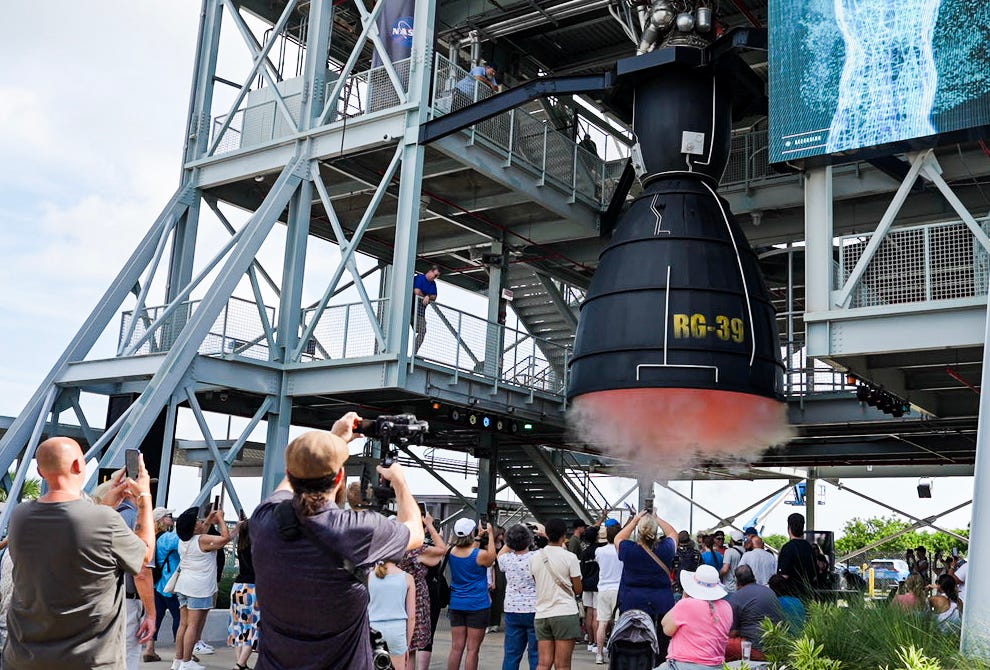 Kennedy Space Center Visitor Complex opens new bus tour stop, The ...