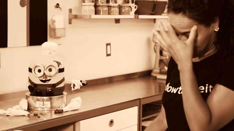 Rainbow Dash Cake: My Little Pony Cake Tutorial!