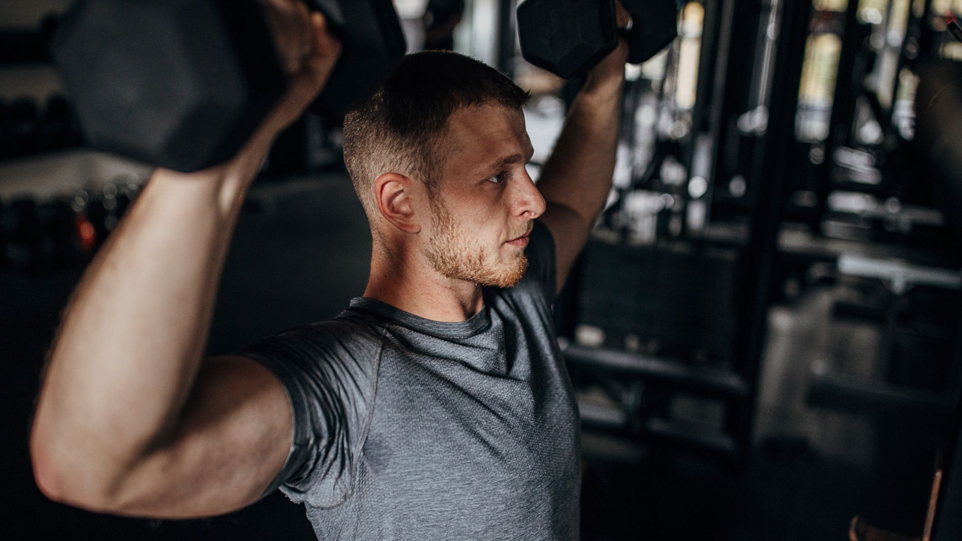 Fast-track upper body muscle with this superset dumbbell workout