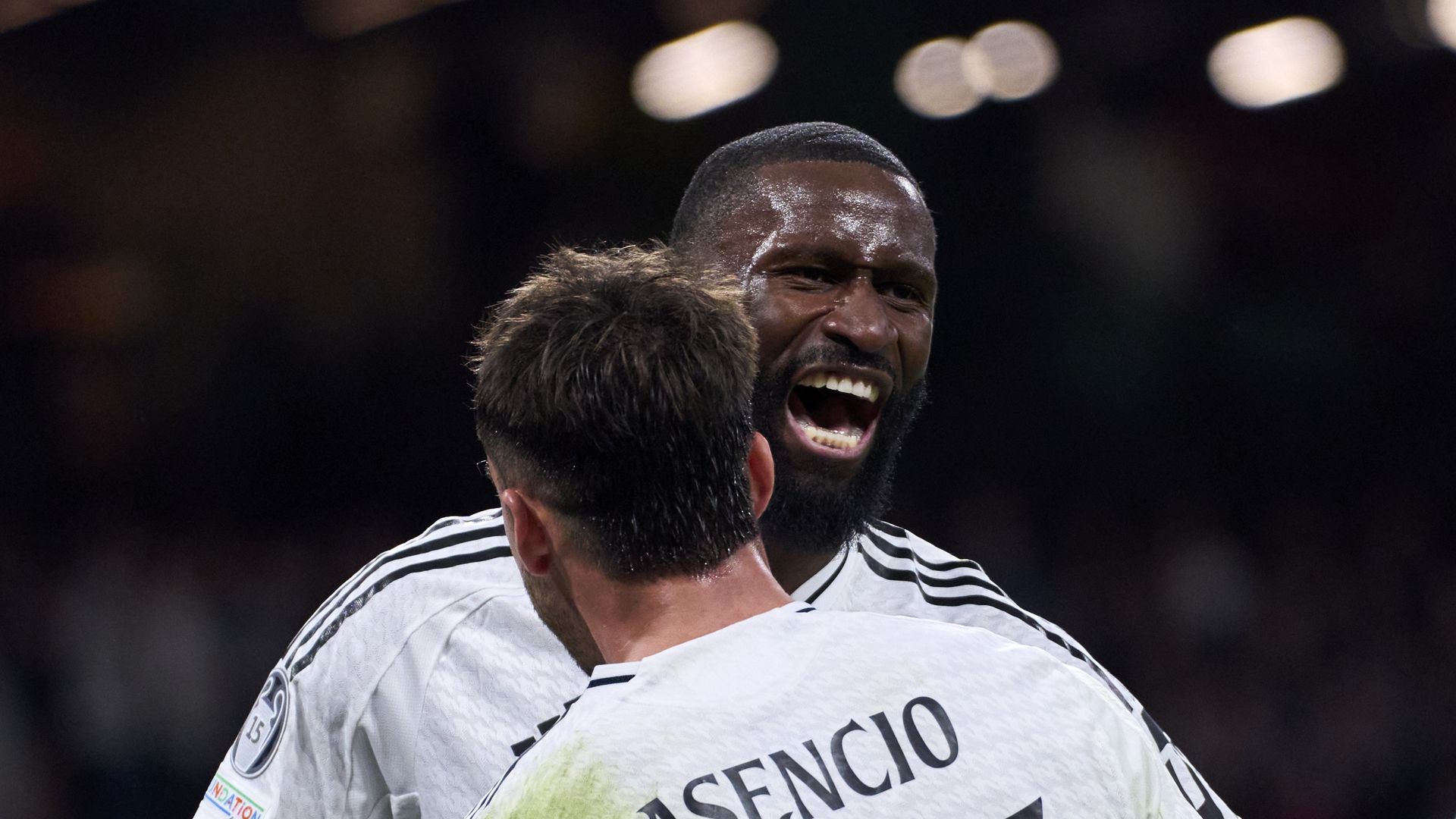 Real Madrid monitoring the market for a center-back -report