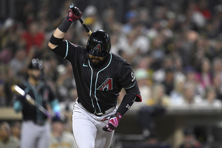 Fernando Tatis Jr. and Manny Machado hit leadoff homers in Padres' 4-3 win over Diamondbacks