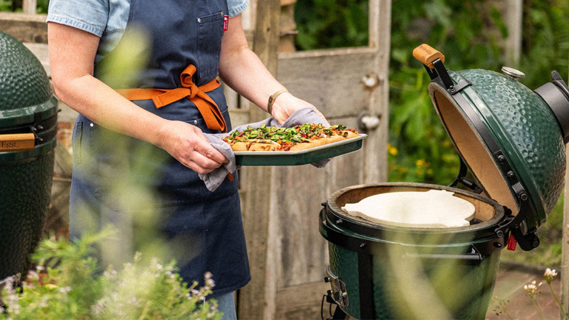 This Big Green Egg Oven-To-Table Range May Just Be This Summer's ...