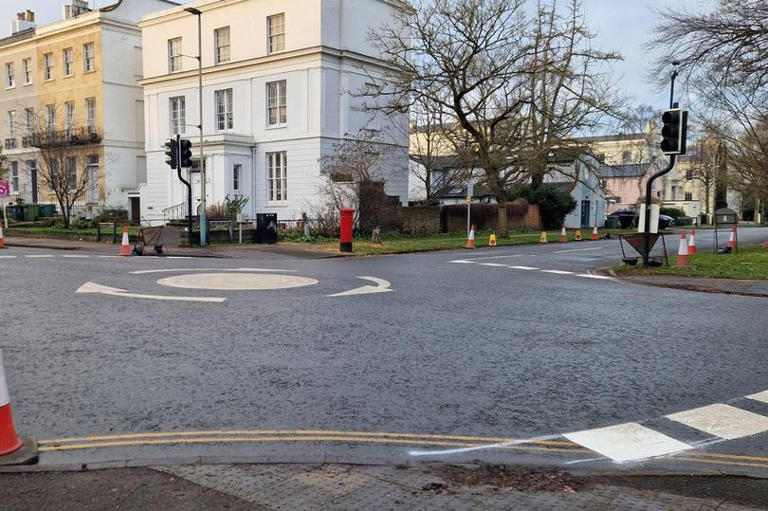 Busy roundabout to be removed and replaced with traffic lights during ...