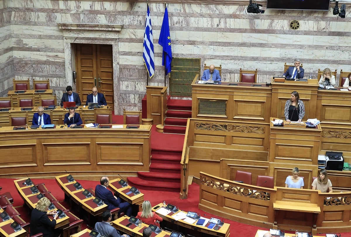 «Πολιτική αλαζονεία και ευτελισμός των κοινοβουλευτικών διαδικασιών ...
