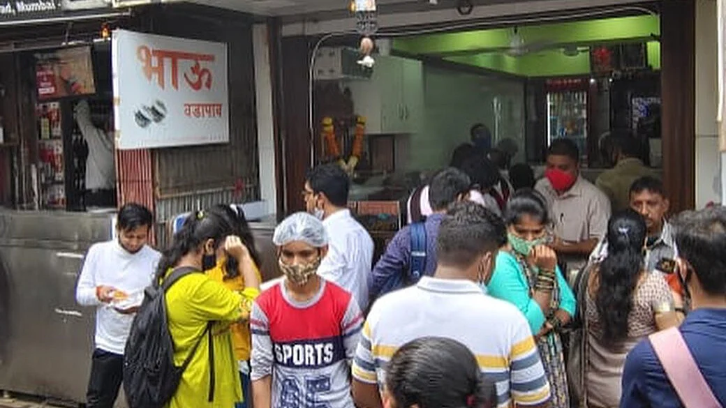 Explore Mumbai: Best Places To Have Vada Pav, The City's Popular Street ...