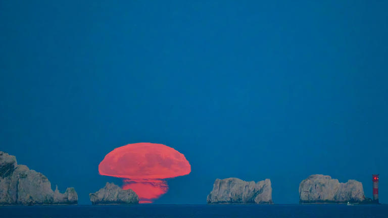 Buck Moon captured across the South