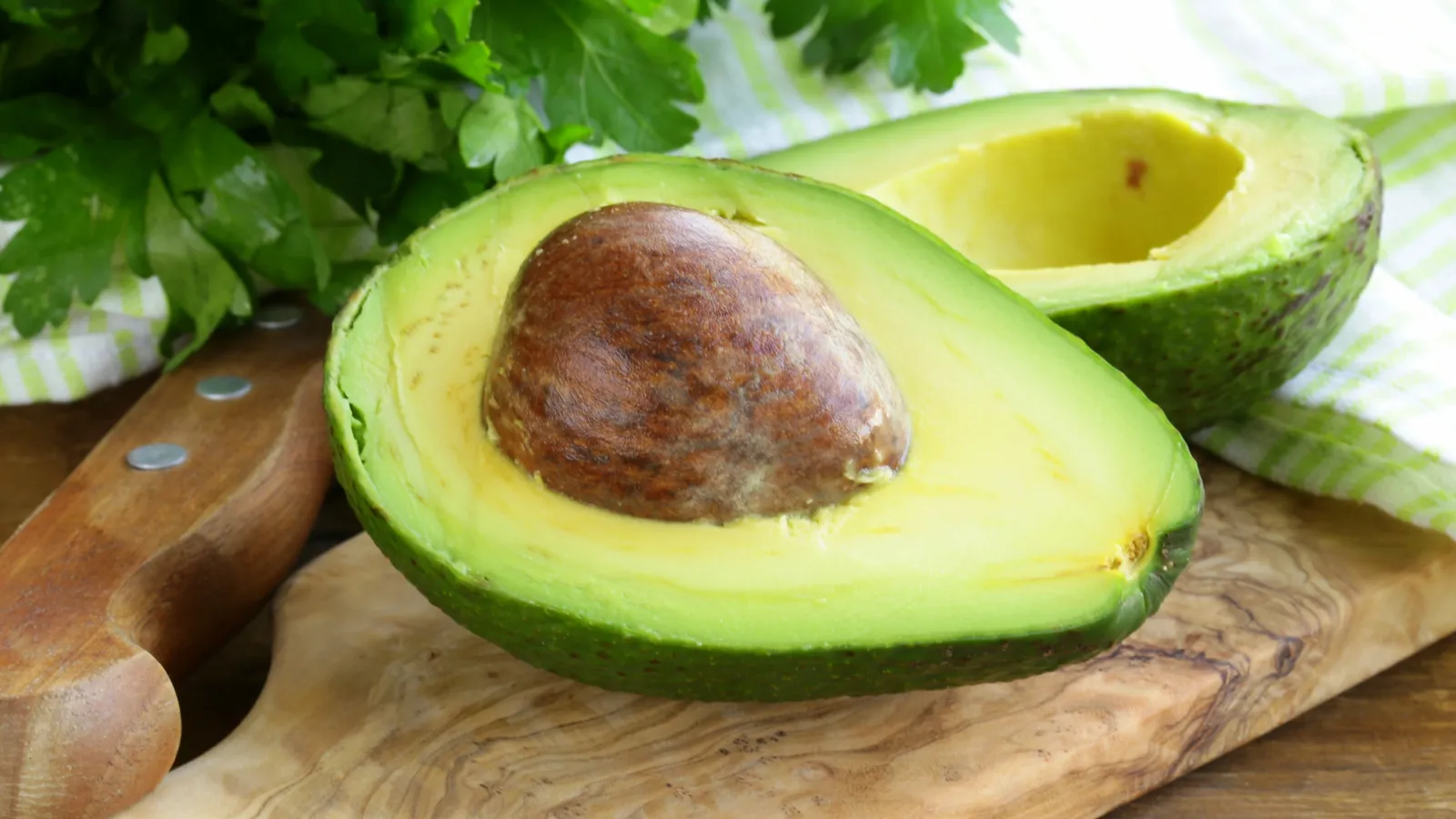 5 avocado ‘health benefits’ that are total lies