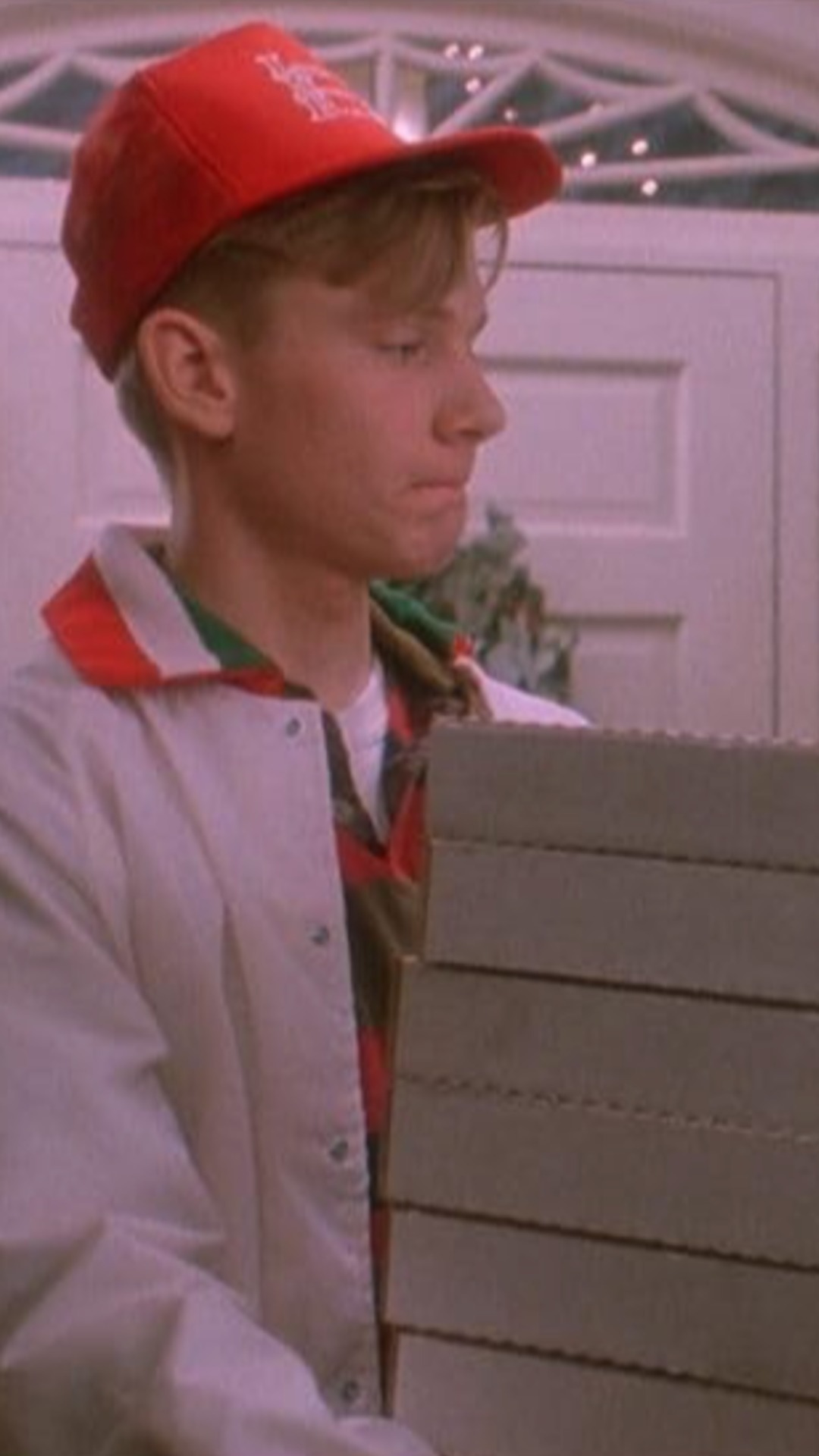 One thing about the pizza guy in Home Alone makes no sense