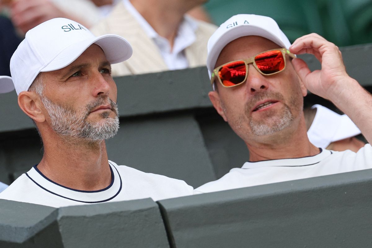 Who sits in Novak Djokovic's player's box?