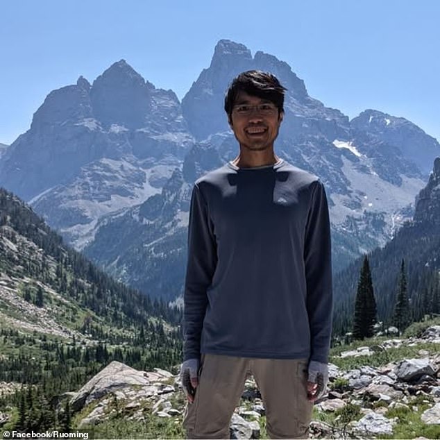 Meta poaches top AI researcher from bitter rival with $200 million pay ...