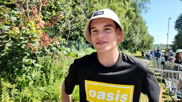 Oasis fans queue for homecoming show in Manchester