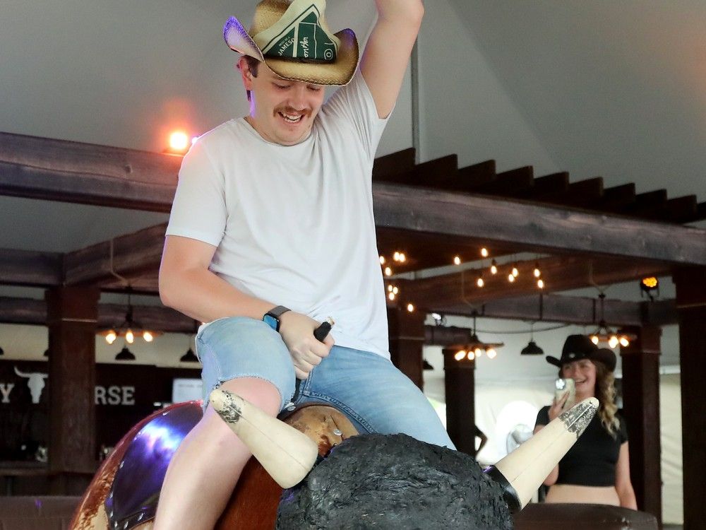 Showdown with Jed: Mechanical bull heightens Bluesfest experience