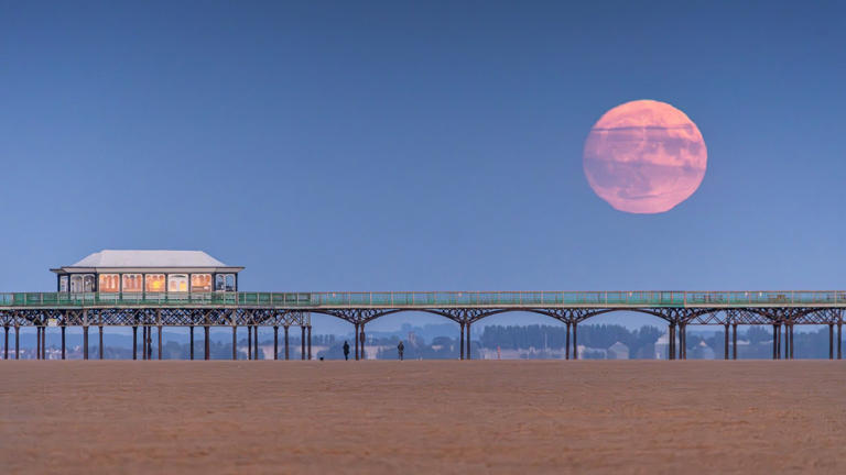 July 2025 full 'Buck Moon' dazzles skywatchers worldwide (photos)