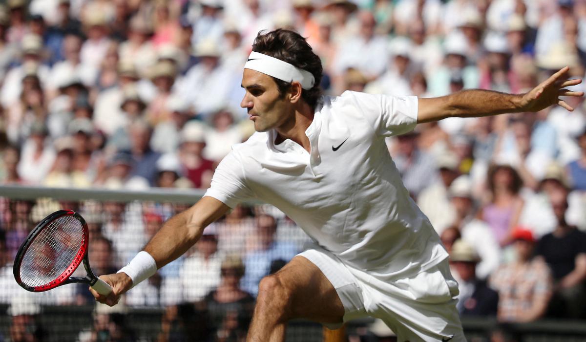 Video – Federer Returns to Wimbledon Grass a Few Years After Retirement