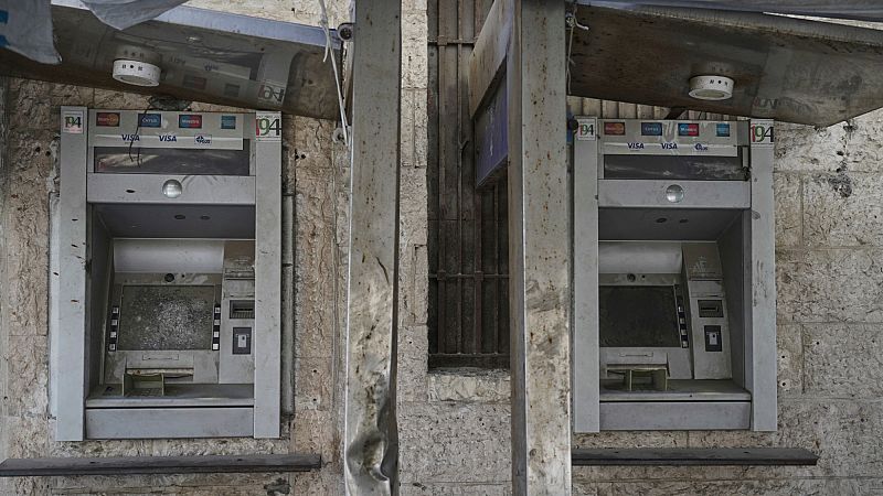 Falta de dinheiro obriga habitantes de Gaza a pagar caro pelo seu ...