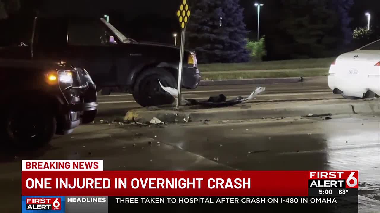 One injured after crash in Millard